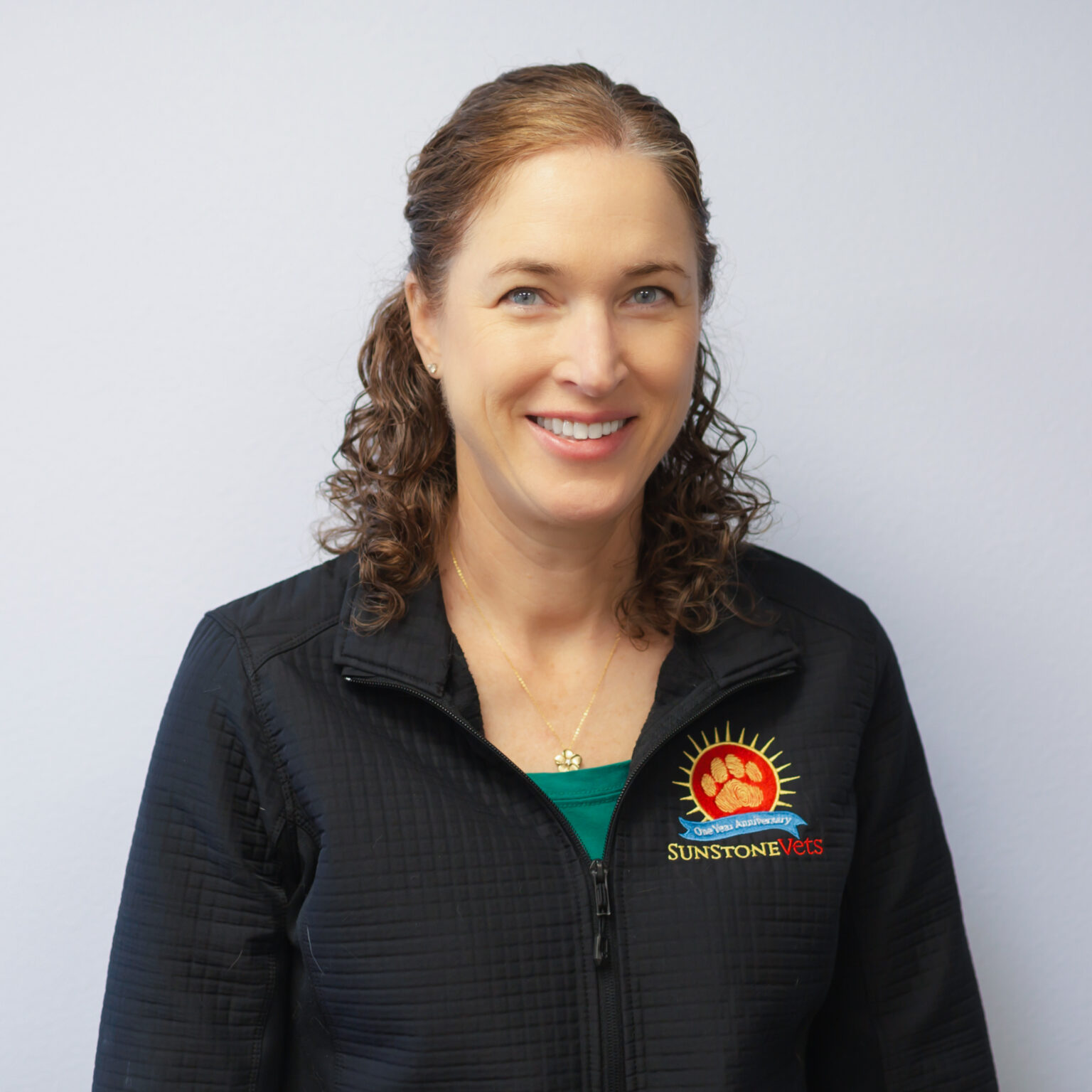 Meet the veterinarians & team at Sunstone Veterinary Specialists ...